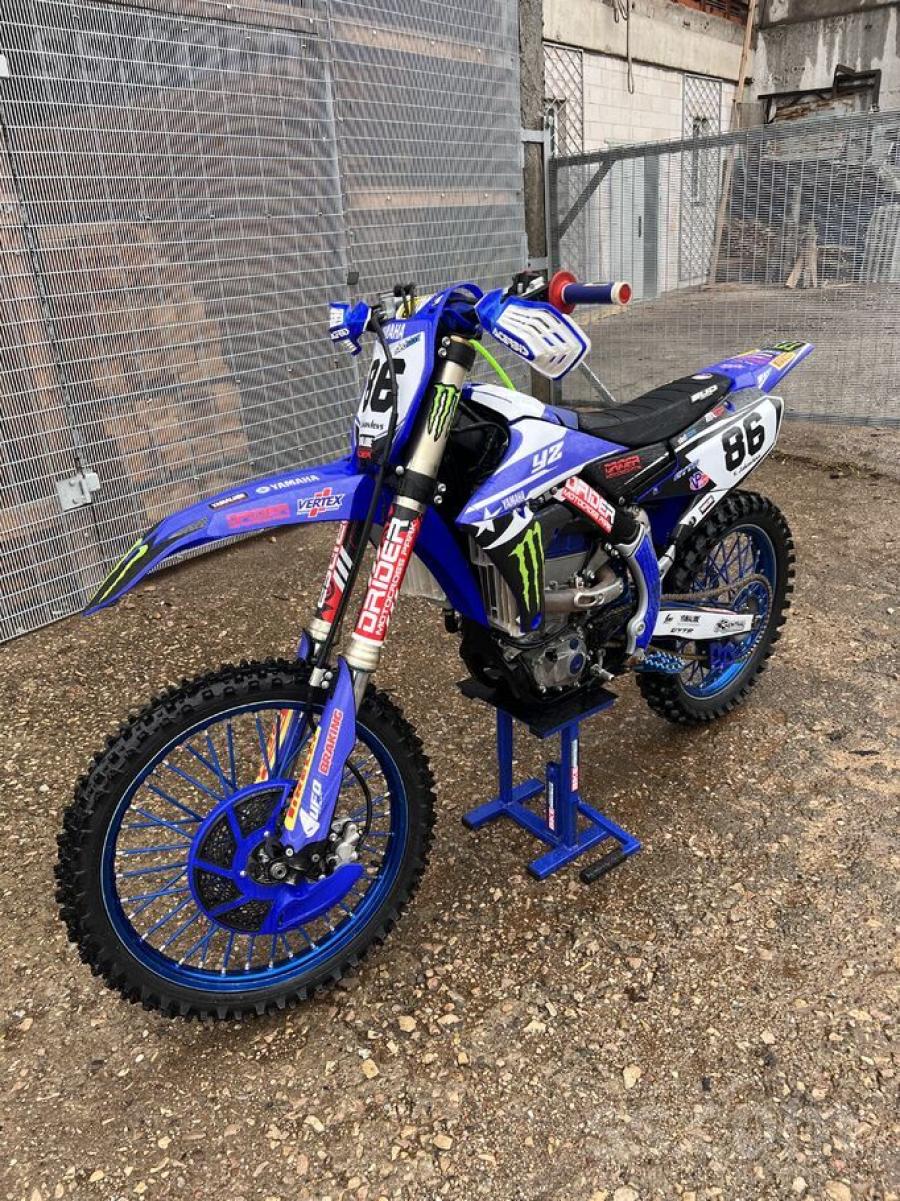 Ямаха YZ 450F 2022 в Даугавпилс, объемом двигателя 0.45 л и пробегом 0 тыс. км за 4000 €, фото 3 на AUTOMOTO.COM.LV
