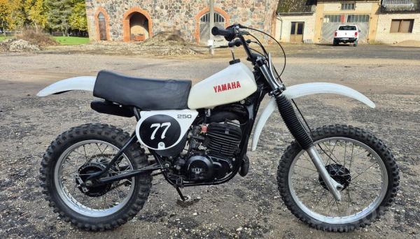 Yamaha YZ 1977 Aizkraukle, ar dzinēja tilpumu 0.25 L un nobraukumu 0 tūkst. km par 3500 €, foto 5 vietnē AUTOMOTO.COM.LV