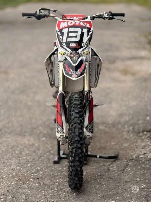 Yamaha YZ 2009 in Mazeikiai, with an engine capacity of 0.45 L and mileage of 0 thousand km for 2500 €, photo 6 on AUTOMOTO.COM.LV