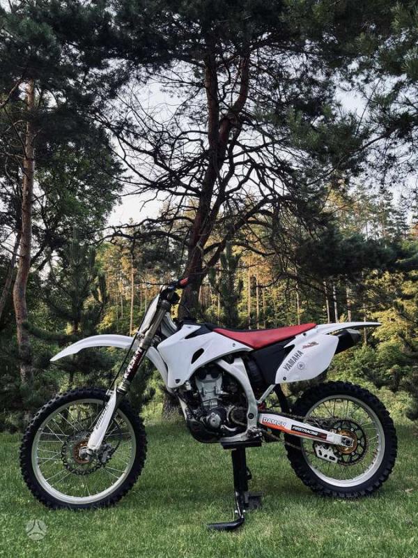 Balts Yamaha YZ 2008 Viļņa, ar dzinēja tilpumu 0.45 L un nobraukumu 0 tūkst. km par 2250 €, foto 1 vietnē AUTOMOTO.COM.LV