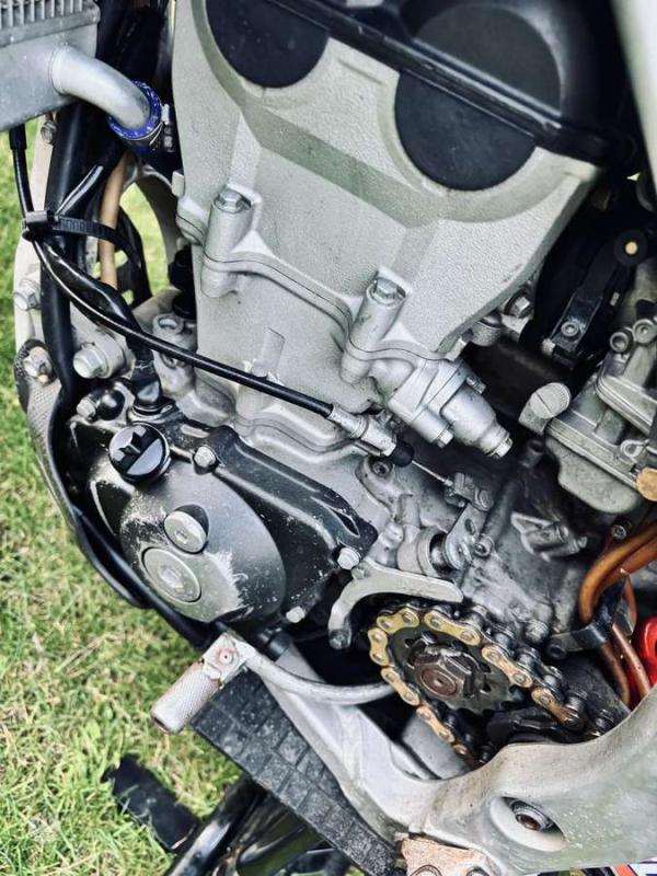 Balts Yamaha YZ 2008 Viļņa, ar dzinēja tilpumu 0.45 L un nobraukumu 0 tūkst. km par 2250 €, foto 4 vietnē AUTOMOTO.COM.LV