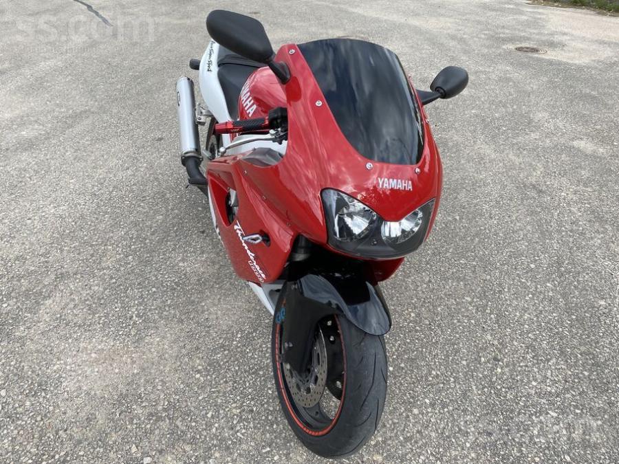 Yamaha YZF 1000R 1996 in Valmiera, with an engine capacity of 1.00 L and mileage of 0 thousand km for 1500 €, photo 6 on AUTOMOTO.COM.LV