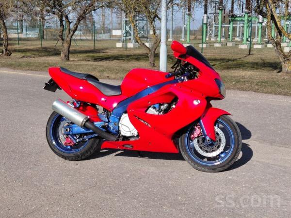 Yamaha YZF 1000R 1997 Rīga, ar dzinēja tilpumu 1.00 L un nobraukumu 0 tūkst. km par 2700 €, foto 1 vietnē AUTOMOTO.COM.LV