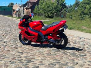 Ямаха YZF 1000R 1997 в Рига, объемом двигателя 1.00 л и пробегом 0 тыс. км за 1950 €, фото 4 на AUTOMOTO.COM.LV