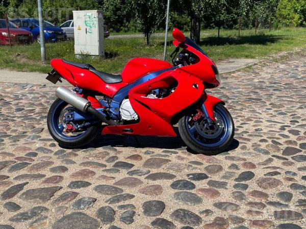Ямаха YZF 1000R 1997 в Рига, объемом двигателя 1.00 л и пробегом 0 тыс. км за 1950 €, фото 5 на AUTOMOTO.COM.LV