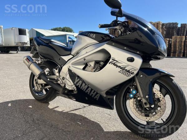 Ямаха YZF 1000R 2000 в Рига, объемом двигателя 1.00 л и пробегом 0 тыс. км за 2100 €, фото 1 на AUTOMOTO.COM.LV