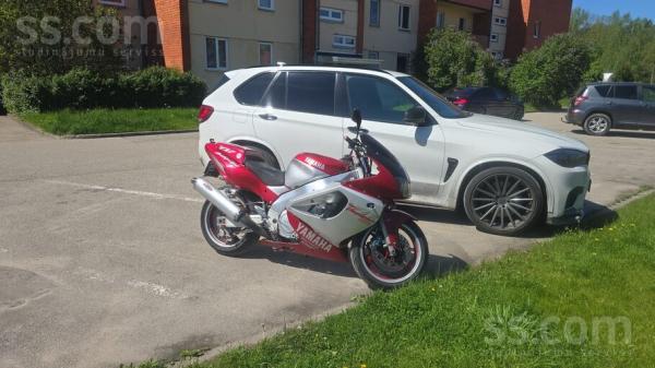 Yamaha YZF 1000R 2001 in Riga, with an engine capacity of 1.00 L and mileage of 0 thousand km for 2200 €, photo 7 on AUTOMOTO.COM.LV