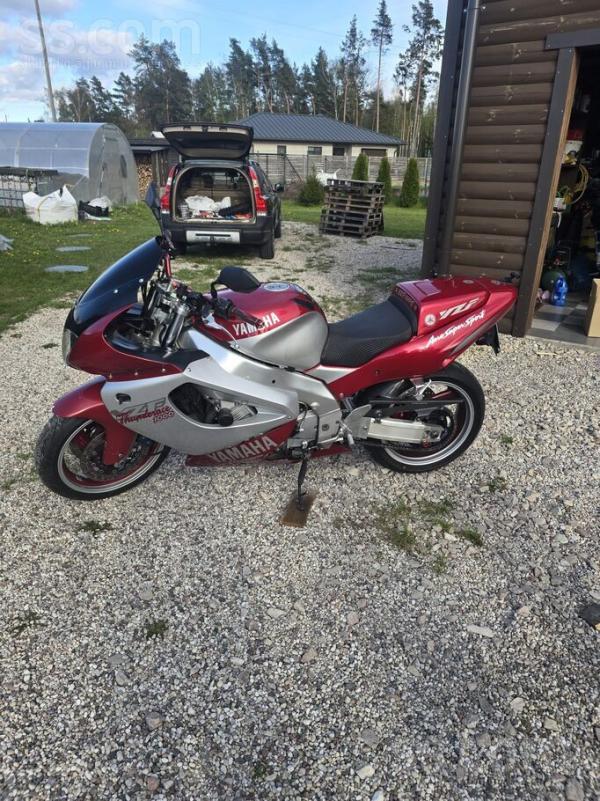 Yamaha YZF 1000R 2001 in Riga, with an engine capacity of 1.00 L and mileage of 0 thousand km for 2200 €, photo 9 on AUTOMOTO.COM.LV