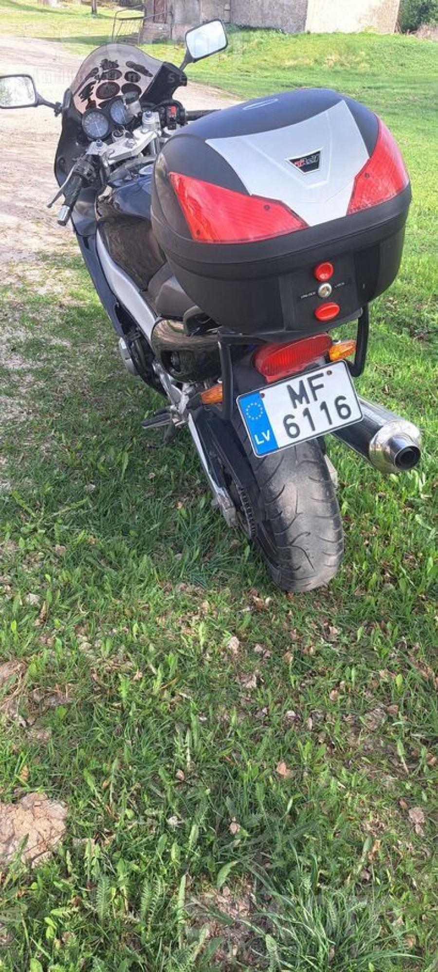 Yamaha YZF 600R 1997 Jēkabpils, ar dzinēja tilpumu 0.60 L un nobraukumu 0 tūkst. km par 1900 €, foto 6 vietnē AUTOMOTO.COM.LV