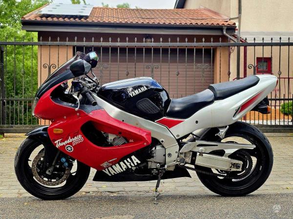 Melns Yamaha YZF 1996 Viļņa, ar dzinēja tilpumu 1.00 L un nobraukumu 51 tūkst. km par 990 €, foto 4 vietnē AUTOMOTO.COM.LV
