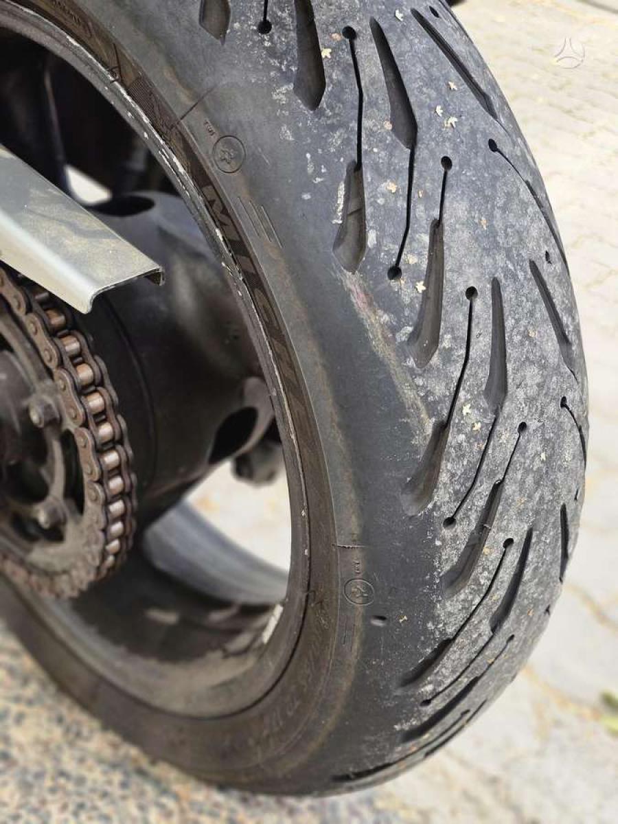 Черный Ямаха YZF 1996 в Вильнюс, объемом двигателя 1.00 л и пробегом 51 тыс. км за 990 €, фото 8 на AUTOMOTO.COM.LV