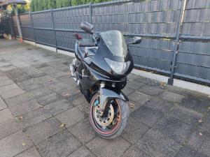 Black Yamaha YZF 1997 in Vilnius, with an engine capacity of 0.60 L and mileage of 50 thousand km for 1100 €, photo 3 on AUTOMOTO.COM.LV