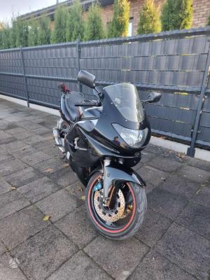 Black Yamaha YZF 1997 in Vilnius, with an engine capacity of 0.60 L and mileage of 50 thousand km for 1100 €, photo 6 on AUTOMOTO.COM.LV