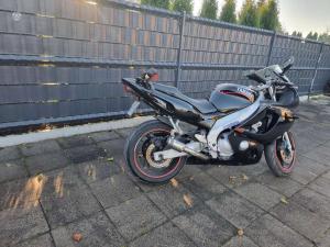 Black Yamaha YZF 1997 in Vilnius, with an engine capacity of 0.60 L and mileage of 50 thousand km for 1100 €, photo 7 on AUTOMOTO.COM.LV