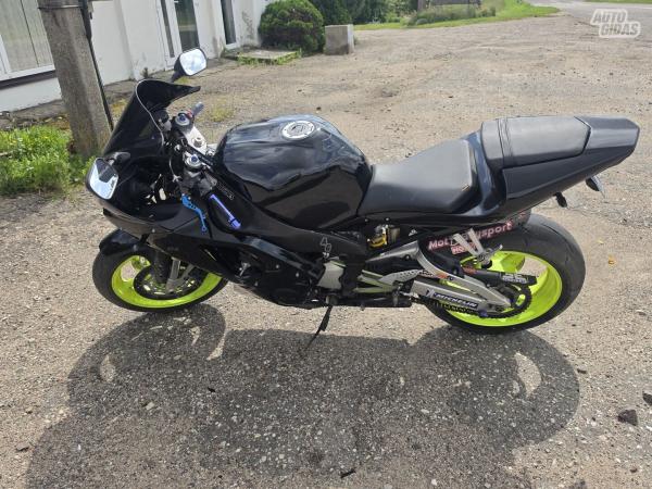 Black Yamaha YZF 2001 in Alytus, with an engine capacity of 1.00 L and mileage of 33 thousand km for 2000 €, photo 7 on AUTOMOTO.COM.LV