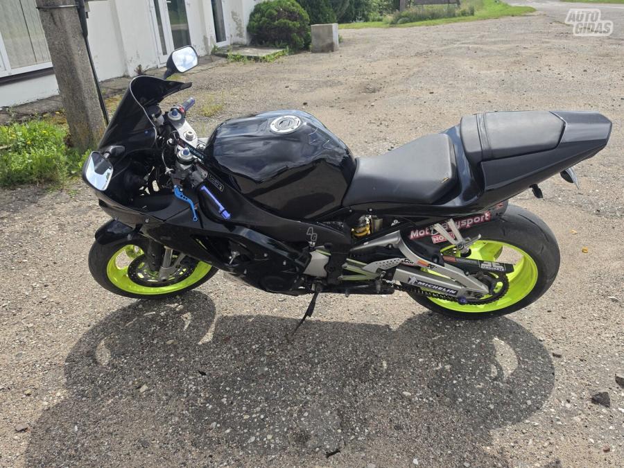 Черный Ямаха YZF 2001 в Алитус, объемом двигателя 1.00 л и пробегом 33 тыс. км за 2000 €, фото 8 на AUTOMOTO.COM.LV