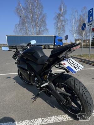 Black Yamaha YZF 2008 in Kaisiadorys, with an engine capacity of 0.13 L and mileage of 0 thousand km for 1900 €, photo 3 on AUTOMOTO.COM.LV