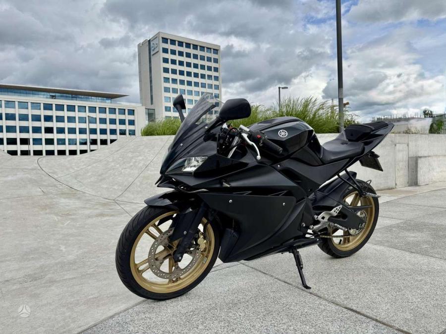 Black Yamaha YZF 2008 in Kaunas, with an engine capacity of 0.14 L and mileage of 34 thousand km for 2150 €, photo 1 on AUTOMOTO.COM.LV