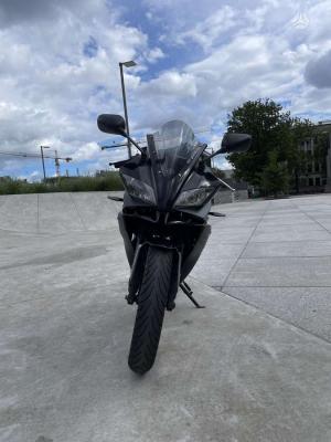 Black Yamaha YZF 2008 in Kaunas, with an engine capacity of 0.14 L and mileage of 34 thousand km for 2150 €, photo 5 on AUTOMOTO.COM.LV