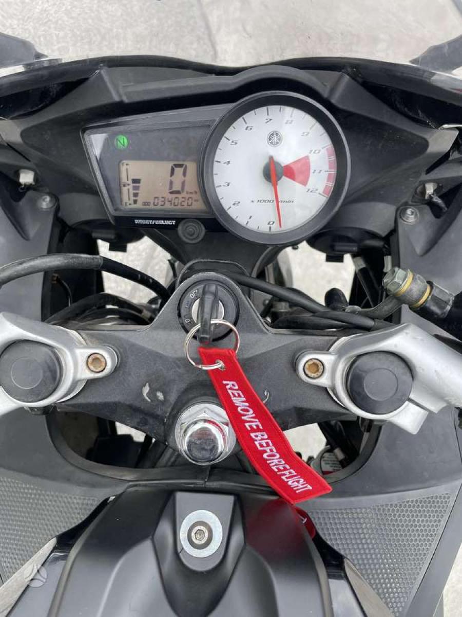 Black Yamaha YZF 2008 in Kaunas, with an engine capacity of 0.14 L and mileage of 34 thousand km for 2150 €, photo 15 on AUTOMOTO.COM.LV