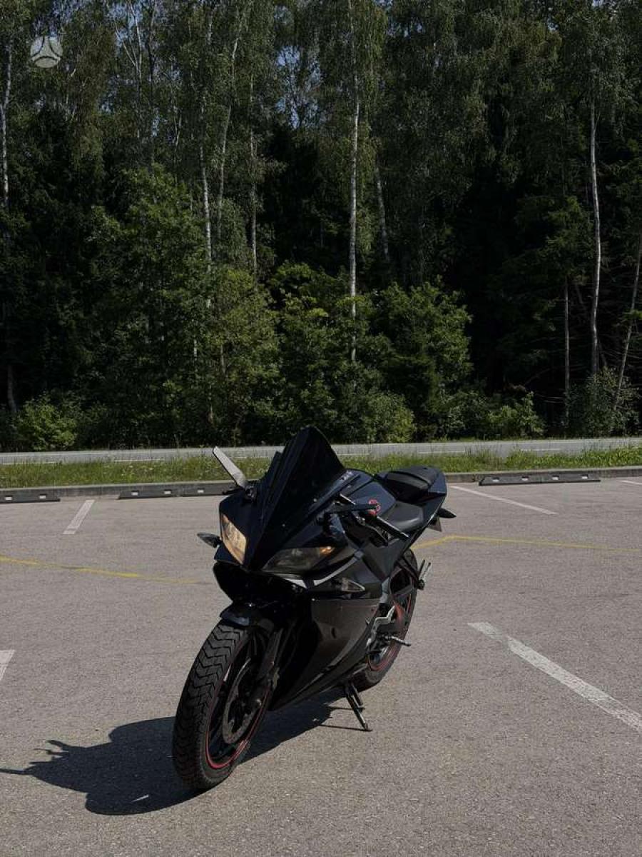 Black Yamaha YZF 2008 in Klaipeda, with an engine capacity of 0.13 L and mileage of 27 thousand km for 3200 €, photo 7 on AUTOMOTO.COM.LV