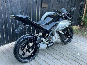 Melns Yamaha YZF 2008 Prienai, ar dzinēja tilpumu 0.13 L un nobraukumu 24 tūkst. km par 1790 €, foto 7 vietnē AUTOMOTO.COM.LV