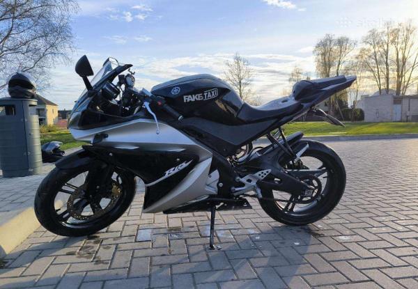 Melns Yamaha YZF 2009 Radviliškis, ar dzinēja tilpumu 0.13 L un nobraukumu 52 tūkst. km par 1600 €, foto 4 vietnē AUTOMOTO.COM.LV