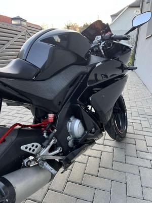 Black Yamaha YZF 2009 in Palanga, with an engine capacity of 0.00 L and mileage of 55 thousand km for 1500 €, photo 6 on AUTOMOTO.COM.LV