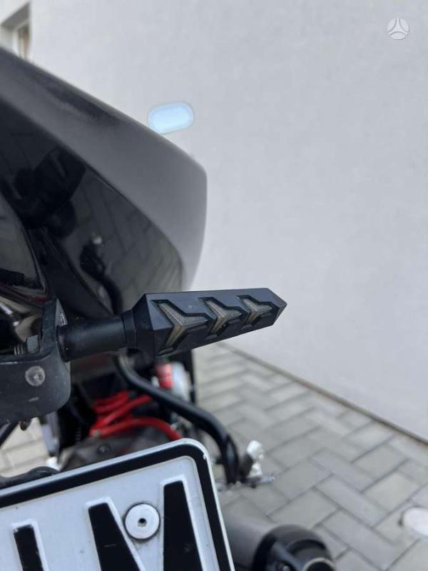 Black Yamaha YZF 2009 in Palanga, with an engine capacity of 0.00 L and mileage of 55 thousand km for 1500 €, photo 9 on AUTOMOTO.COM.LV