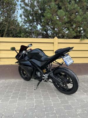 Melns Yamaha YZF 2009 Kretinga, ar dzinēja tilpumu 0.13 L un nobraukumu 63 tūkst. km par 1380 €, foto 9 vietnē AUTOMOTO.COM.LV