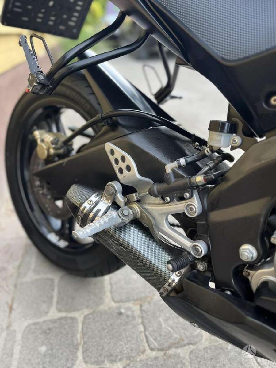 Melns Yamaha YZF 2009 Kretinga, ar dzinēja tilpumu 0.13 L un nobraukumu 63 tūkst. km par 1380 €, foto 14 vietnē AUTOMOTO.COM.LV