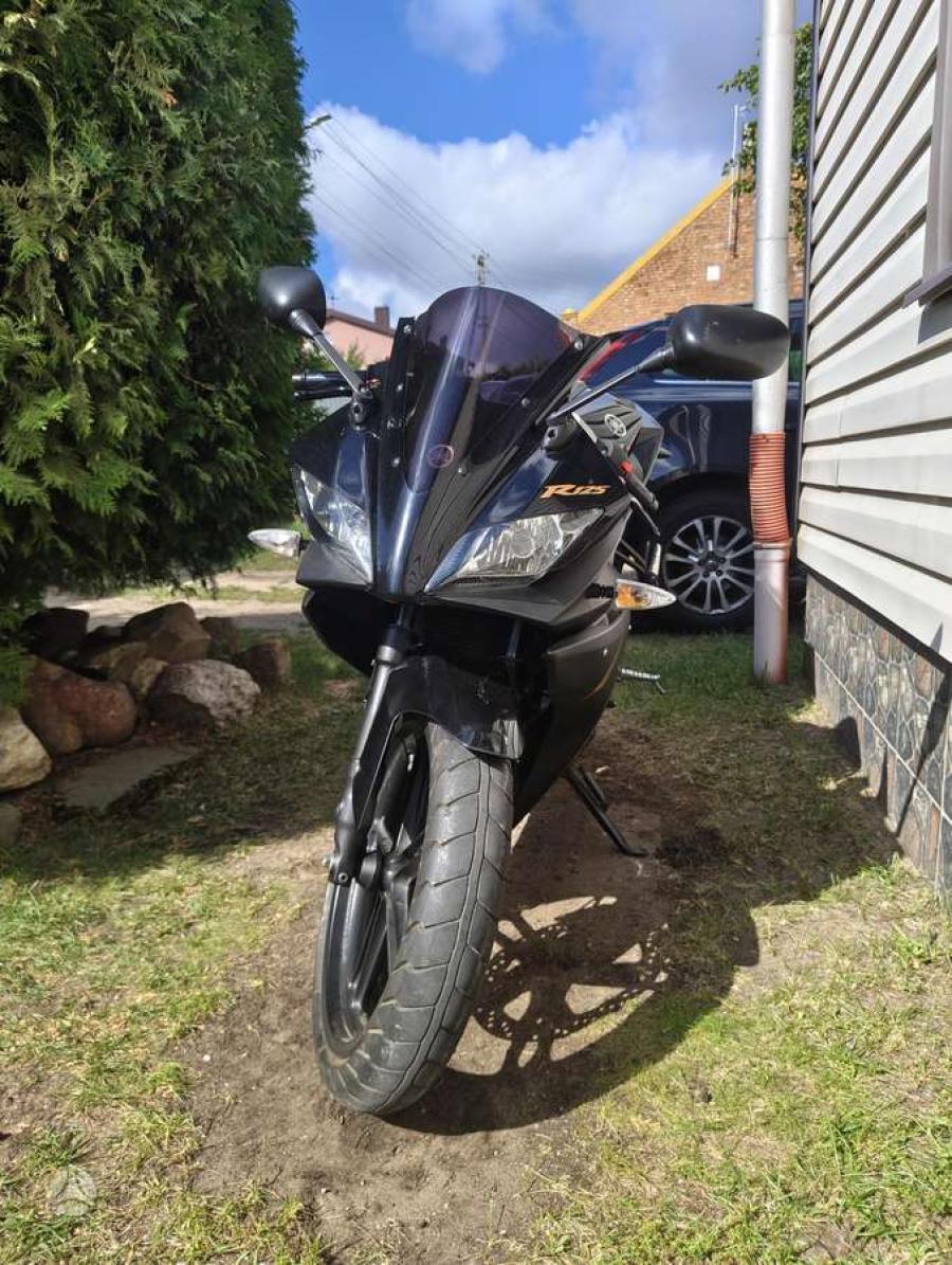Melns Yamaha YZF 2009 Kauņa, ar dzinēja tilpumu 0.13 L un nobraukumu 25 tūkst. km par 1800 €, foto 1 vietnē AUTOMOTO.COM.LV