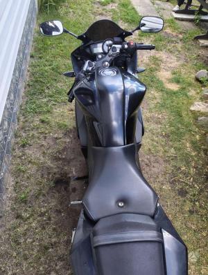 Melns Yamaha YZF 2009 Kauņa, ar dzinēja tilpumu 0.13 L un nobraukumu 25 tūkst. km par 1800 €, foto 5 vietnē AUTOMOTO.COM.LV