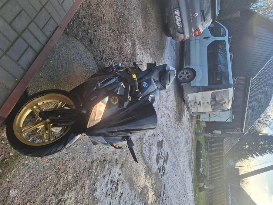 Melns Yamaha YZF 2010 Šilalė, ar dzinēja tilpumu 0.13 L un nobraukumu 42 tūkst. km par 1450 €, foto 2 vietnē AUTOMOTO.COM.LV