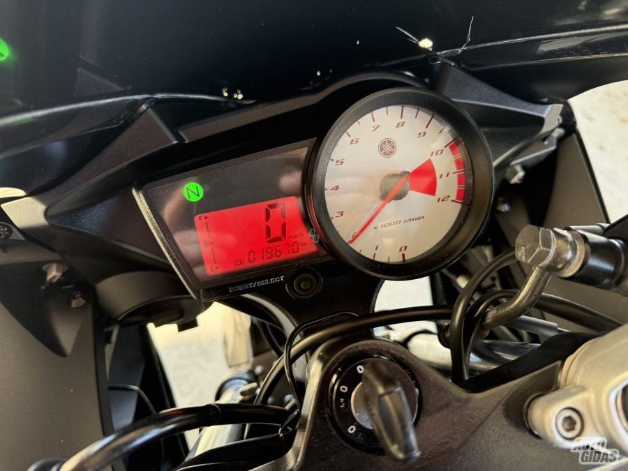 Black Yamaha YZF 2010 in Kaunas, with an engine capacity of 0.13 L and mileage of 20 thousand km for 2350 €, photo 13 on AUTOMOTO.COM.LV