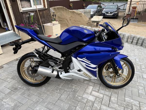 Melns Yamaha YZF 2010 Kauņa, ar dzinēja tilpumu 0.13 L un nobraukumu 23 tūkst. km par 2050 €, foto 2 vietnē AUTOMOTO.COM.LV