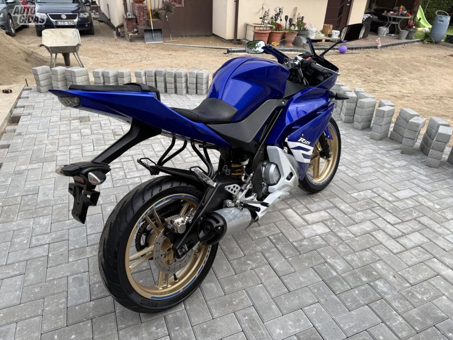 Melns Yamaha YZF 2010 Kauņa, ar dzinēja tilpumu 0.13 L un nobraukumu 23 tūkst. km par 2050 €, foto 4 vietnē AUTOMOTO.COM.LV