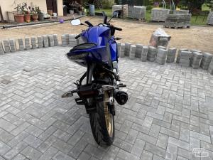 Melns Yamaha YZF 2010 Kauņa, ar dzinēja tilpumu 0.13 L un nobraukumu 23 tūkst. km par 2050 €, foto 5 vietnē AUTOMOTO.COM.LV