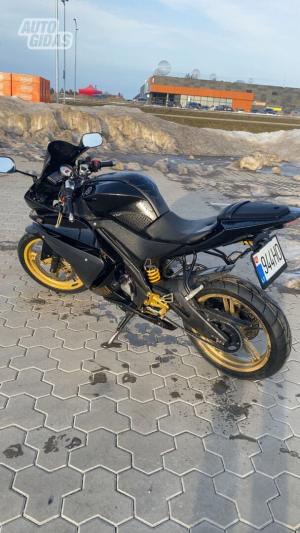 Melns Yamaha YZF 2010 Telšiai, ar dzinēja tilpumu 0.13 L un nobraukumu 60 tūkst. km par 1950 €, foto 5 vietnē AUTOMOTO.COM.LV