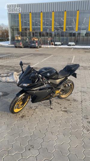 Melns Yamaha YZF 2010 Telšiai, ar dzinēja tilpumu 0.13 L un nobraukumu 60 tūkst. km par 1950 €, foto 8 vietnē AUTOMOTO.COM.LV