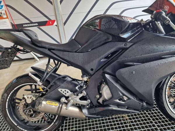 Black Yamaha YZF 2010 in Vilnius, with an engine capacity of 0.13 L and mileage of 27 thousand km for 2000 €, photo 3 on AUTOMOTO.COM.LV