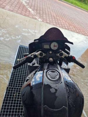 Melns Yamaha YZF 2010 Viļņa, ar dzinēja tilpumu 0.13 L un nobraukumu 27 tūkst. km par 2000 €, foto 13 vietnē AUTOMOTO.COM.LV