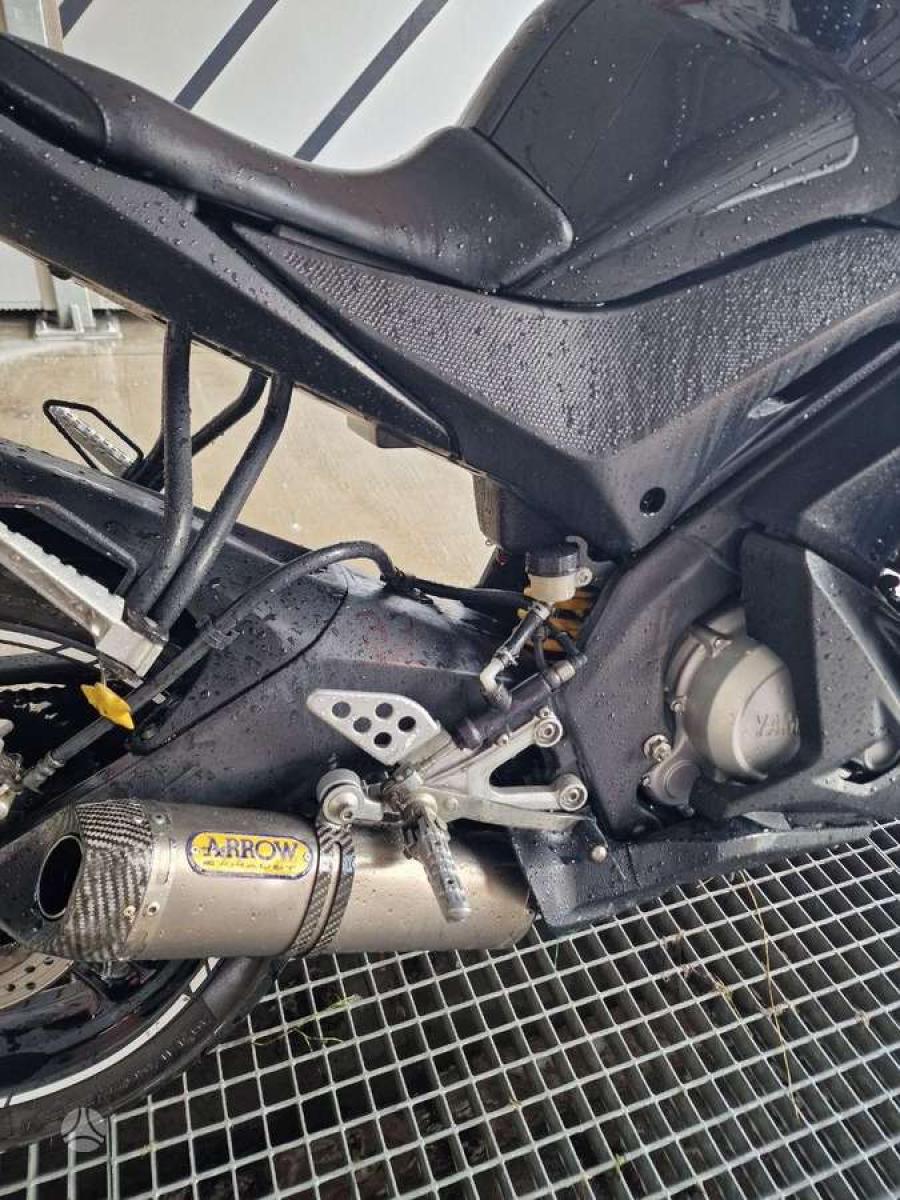 Melns Yamaha YZF 2010 Viļņa, ar dzinēja tilpumu 0.13 L un nobraukumu 27 tūkst. km par 2000 €, foto 18 vietnē AUTOMOTO.COM.LV
