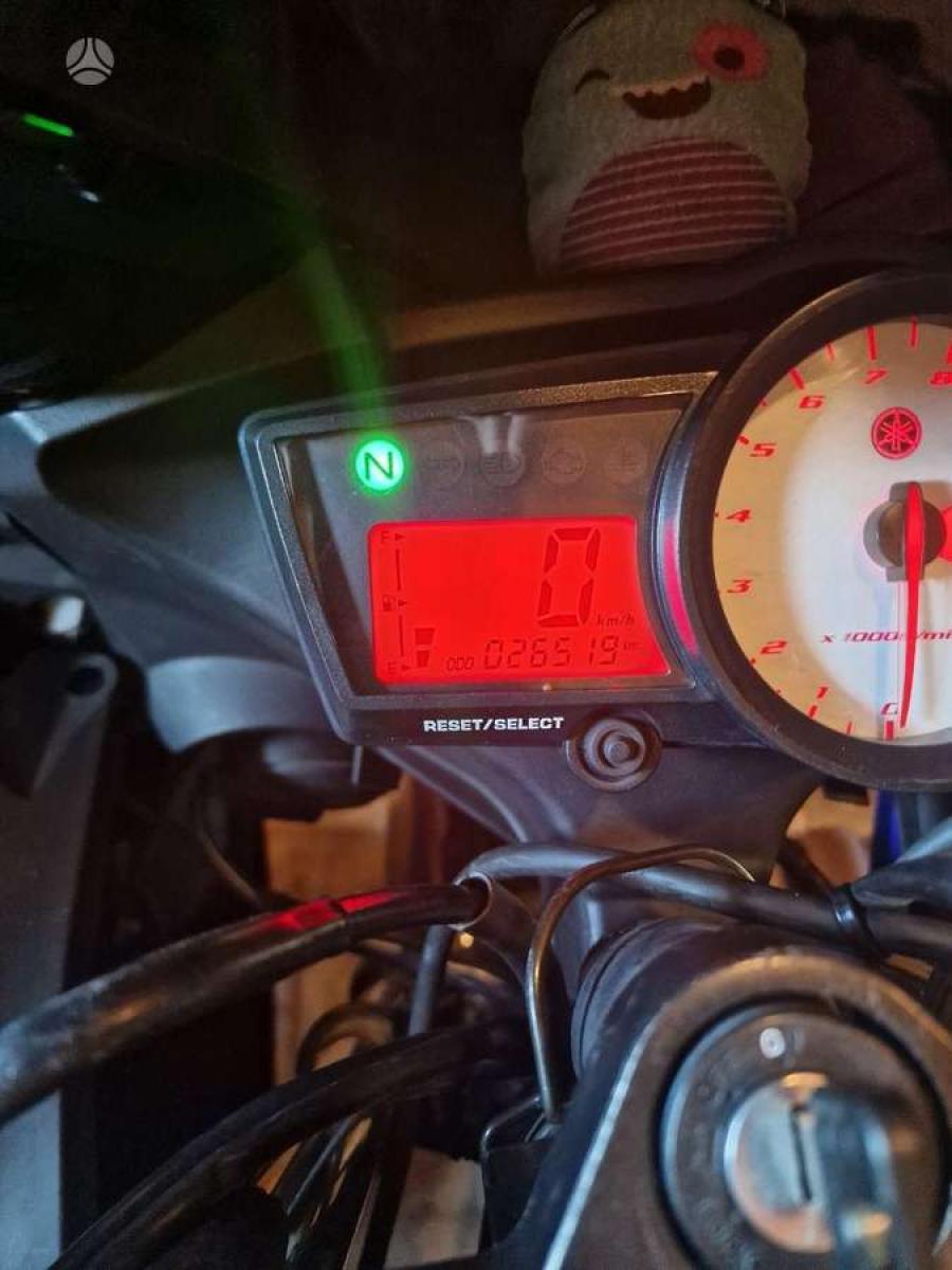 Melns Yamaha YZF 2010 Viļņa, ar dzinēja tilpumu 0.13 L un nobraukumu 27 tūkst. km par 2000 €, foto 26 vietnē AUTOMOTO.COM.LV
