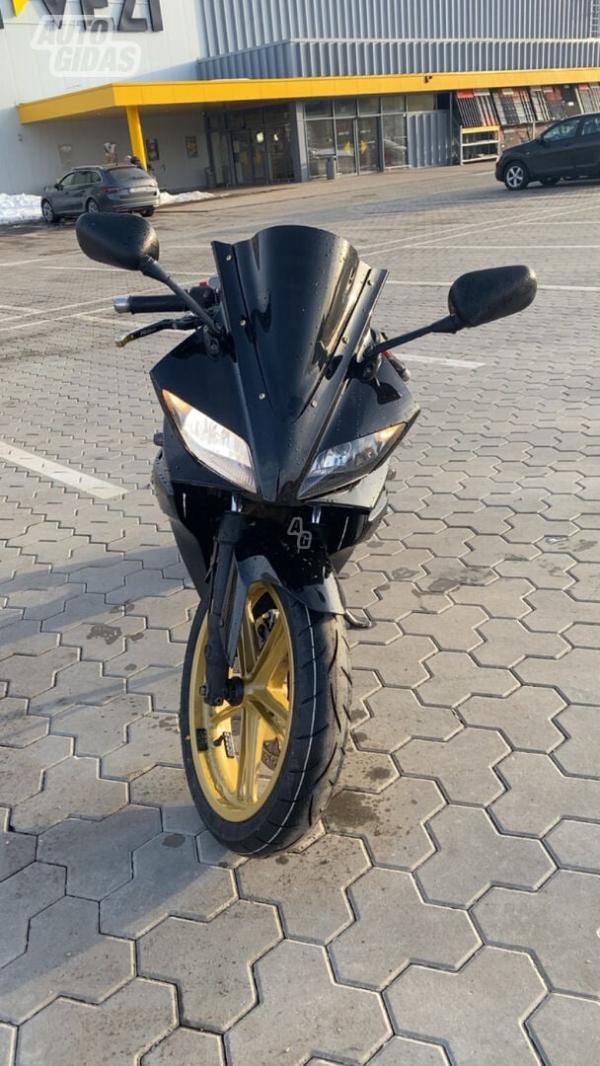 Black Yamaha YZF 2010 in Telschi, with an engine capacity of 0.13 L and mileage of 0 thousand km for 1950 €, photo 6 on AUTOMOTO.COM.LV