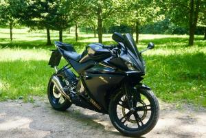 Black Yamaha YZF 2010 in Telschi, with an engine capacity of 0.13 L and mileage of 24 thousand km for 2100 €, photo  on AUTOMOTO.COM.LV