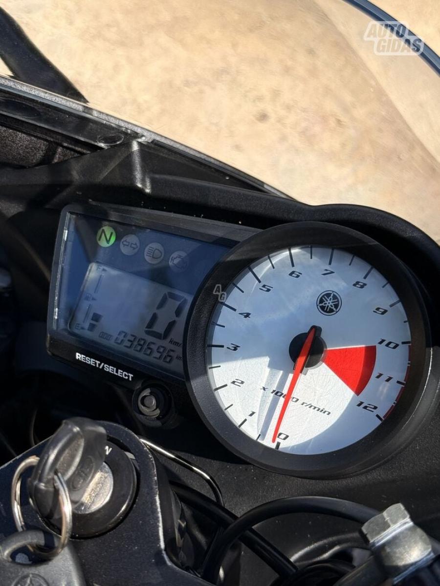 Black Yamaha YZF 2011 in Kretinga, with an engine capacity of 0.13 L and mileage of 39 thousand km for 2250 €, photo 13 on AUTOMOTO.COM.LV