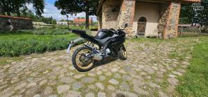 Black Yamaha YZF 2011 in Pakruojis, with an engine capacity of 0.13 L and mileage of 35 thousand km for 1550 €, photo 7 on AUTOMOTO.COM.LV