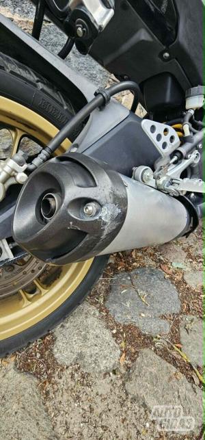 Black Yamaha YZF 2011 in Pakruojis, with an engine capacity of 0.13 L and mileage of 35 thousand km for 1550 €, photo 10 on AUTOMOTO.COM.LV