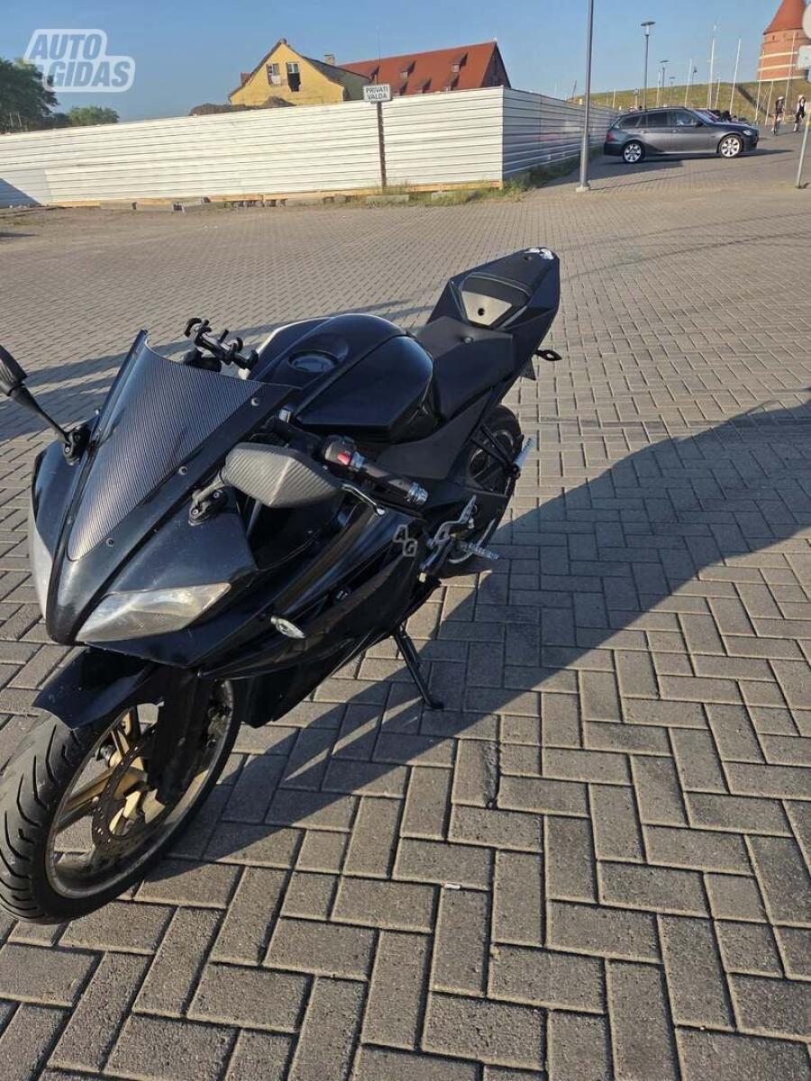 Melns Yamaha YZF 2012 Klaipėda, ar dzinēja tilpumu 0.13 L un nobraukumu 46 tūkst. km par 1800 €, foto 6 vietnē AUTOMOTO.COM.LV